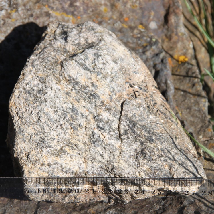 tourmaline et mica - Roche et pétrographie - Géoforum